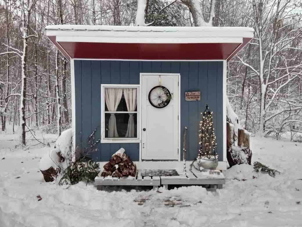 20 Tiny Houses in Michigan You Need to Stay in on Your Next Vacation